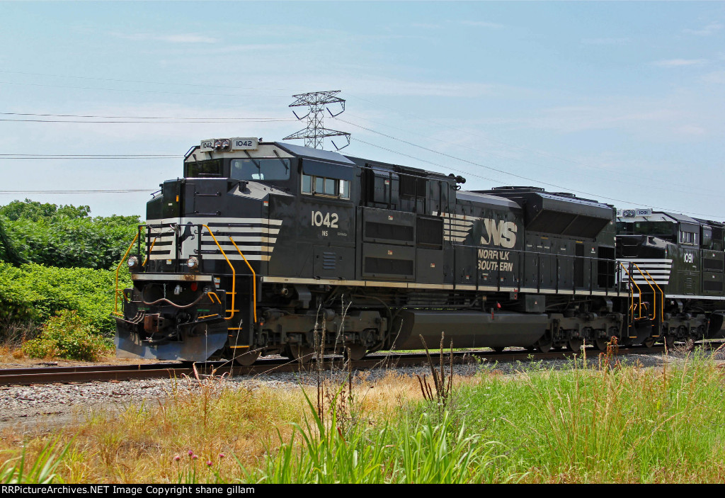 NS 1042 Works Dpu on a empty coal train!